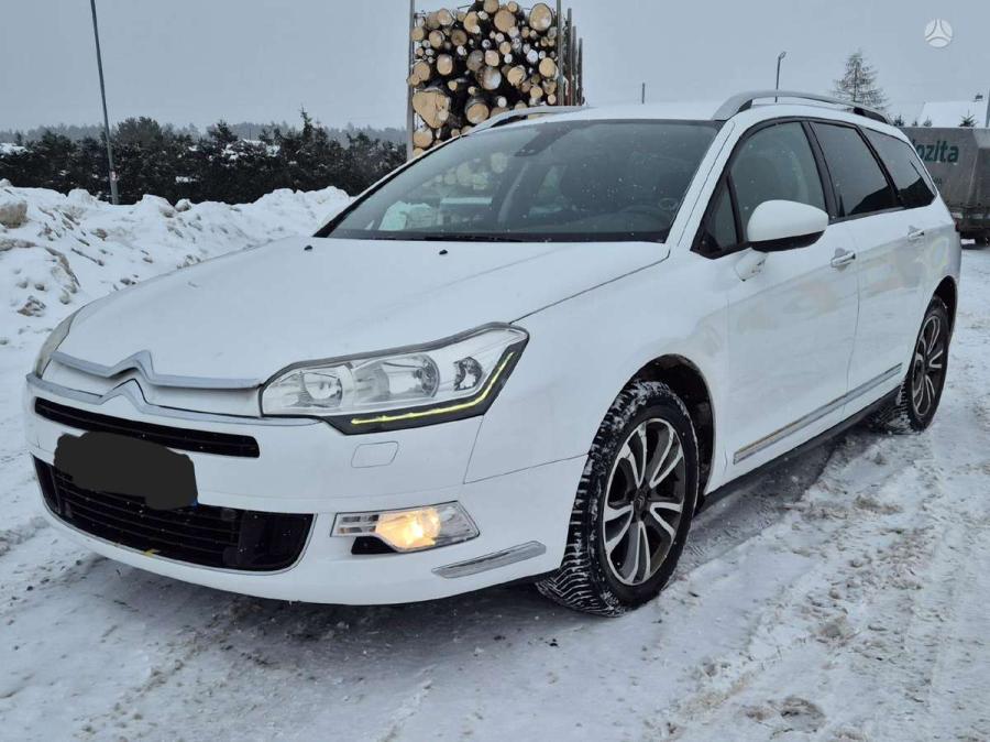 White Citroen C5 2017 in Silute, with an engine capacity of 2.00 L and mileage of 230 thousand km for 4200 €, photo 1 on AUTOMOTO.COM.LV