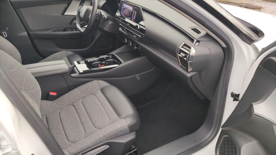 Balts Citroen C5 2022 Klaipėda, ar dzinēja tilpumu 1.60 L un nobraukumu 145 tūkst. km par 20558 €, foto 25 vietnē AUTOMOTO.COM.LV