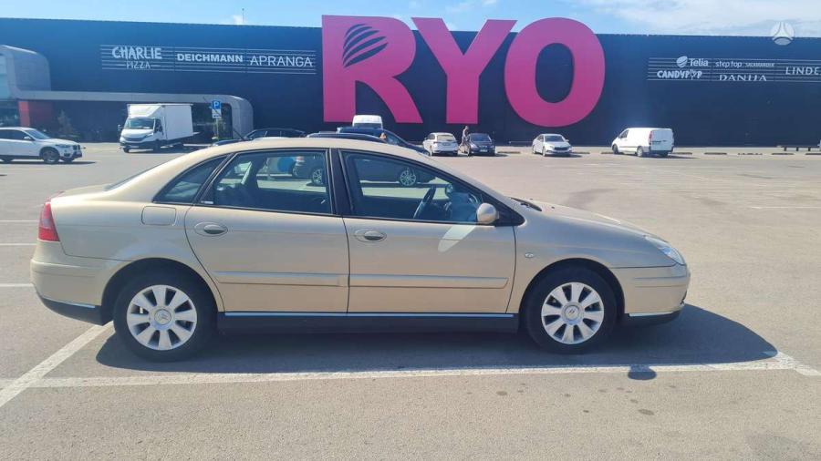 Yellow Citroen C5 2005 in Panevezys, with an engine capacity of 2.00 L and mileage of 324 thousand km for 1500 €, photo 5 on AUTOMOTO.COM.LV