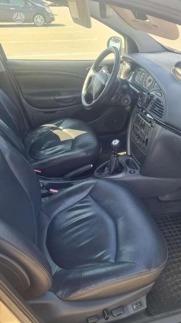 Yellow Citroen C5 2005 in Panevezys, with an engine capacity of 2.00 L and mileage of 324 thousand km for 1500 €, photo 8 on AUTOMOTO.COM.LV