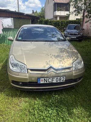 Dzeltens Citroen C5 2005 Kauņa, ar dzinēja tilpumu 2.00 L un nobraukumu 86 tūkst. km par 2400 €, foto  vietnē AUTOMOTO.COM.LV