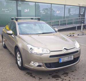 Dzeltens Citroen C5 2009 Kauņa, ar dzinēja tilpumu 1.56 L un nobraukumu 251 tūkst. km par 2499 €, foto  vietnē AUTOMOTO.COM.LV