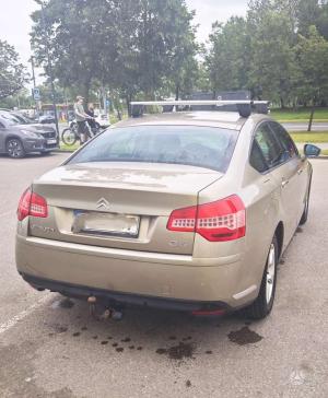 Dzeltens Citroen C5 2009 Kauņa, ar dzinēja tilpumu 1.56 L un nobraukumu 251 tūkst. km par 2499 €, foto 5 vietnē AUTOMOTO.COM.LV