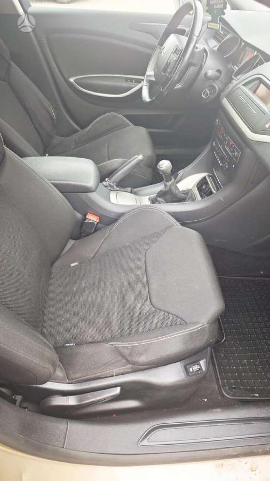 Dzeltens Citroen C5 2009 Kauņa, ar dzinēja tilpumu 1.56 L un nobraukumu 251 tūkst. km par 2499 €, foto 14 vietnē AUTOMOTO.COM.LV