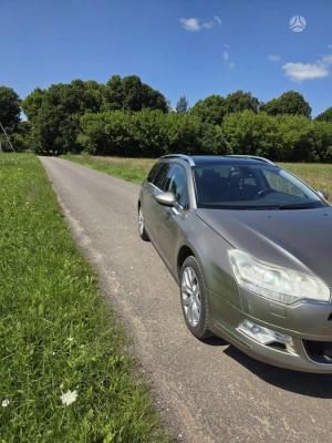 Yellow Citroen C5 2008 in Kedainiai, with an engine capacity of 2.72 L and mileage of 373 thousand km for 2100 €, photo  on AUTOMOTO.COM.LV