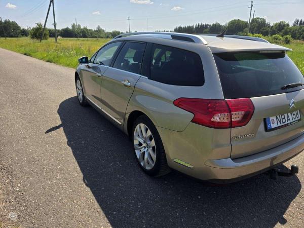 Yellow Citroen C5 2008 in Kedainiai, with an engine capacity of 2.72 L and mileage of 373 thousand km for 2100 €, photo 3 on AUTOMOTO.COM.LV