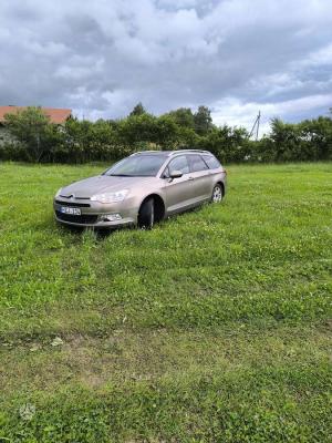 Yellow Citroen C5 2009 in Vilnius, with an engine capacity of 2.00 L and mileage of 376 thousand km for 1200 €, photo  on AUTOMOTO.COM.LV