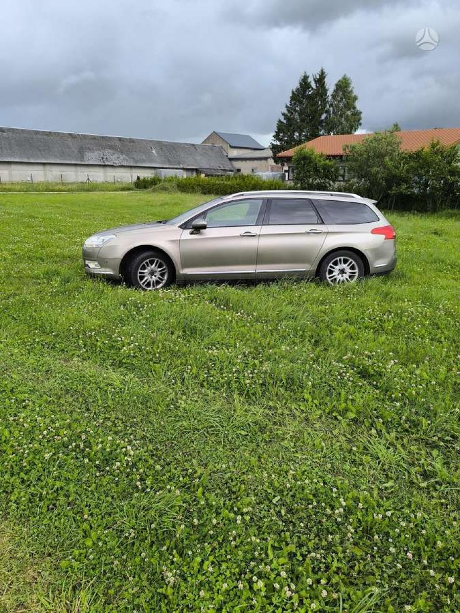 Yellow Citroen C5 2009 in Vilnius, with an engine capacity of 2.00 L and mileage of 376 thousand km for 1200 €, photo 5 on AUTOMOTO.COM.LV