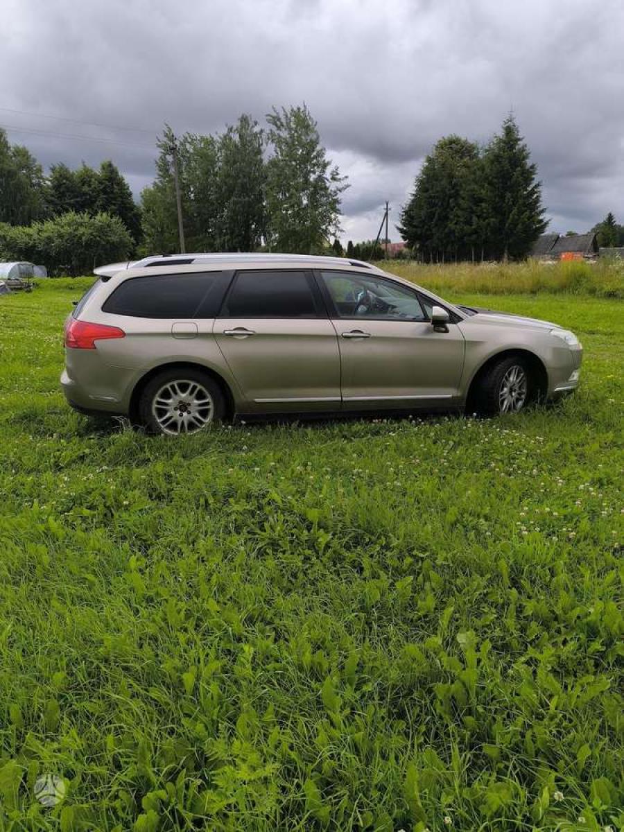 Yellow Citroen C5 2009 in Vilnius, with an engine capacity of 2.00 L and mileage of 376 thousand km for 1200 €, photo 6 on AUTOMOTO.COM.LV