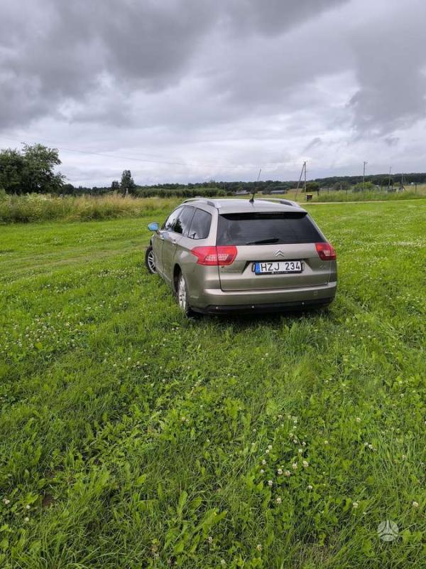 Dzeltens Citroen C5 2009 Viļņa, ar dzinēja tilpumu 2.00 L un nobraukumu 376 tūkst. km par 1200 €, foto 7 vietnē AUTOMOTO.COM.LV