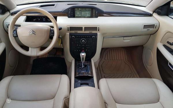 Citroen C6 2007 Šauļi vietnē Melns Citroen C6 2007 Šauļi, ar dzinēja tilpumu 2.72 L un nobraukumu 168 tūkst. km par 4200 €, foto 11 vietnē AUTOMOTO.COM.LV
