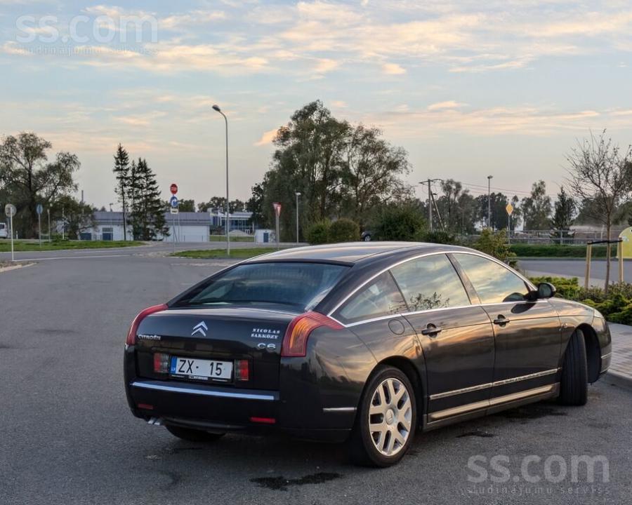 Melns Citroen C6 2007 Bauska, ar dzinēja tilpumu 2.70 L un nobraukumu 280 tūkst. km par 3700 €, foto 4 vietnē AUTOMOTO.COM.LV