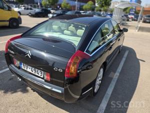 Black Citroen C6 2008 in Riga, with an engine capacity of 2.70 L and mileage of 132 thousand km for 6900 €, photo 4 on AUTOMOTO.COM.LV