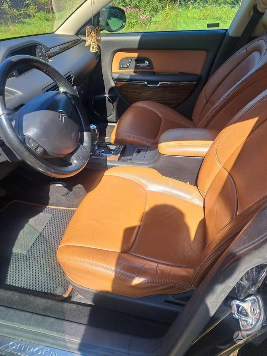 Melns Citroen C6 2010 Viļņa, ar dzinēja tilpumu 2.18 L un nobraukumu 255 tūkst. km par 5000 €, foto 6 vietnē AUTOMOTO.COM.LV
