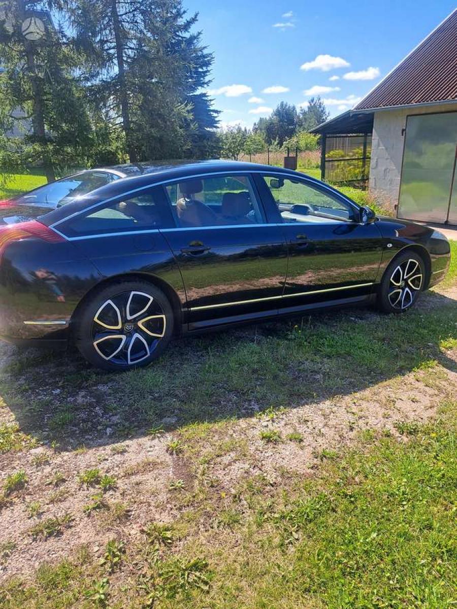 Melns Citroen C6 2010 Viļņa, ar dzinēja tilpumu 2.18 L un nobraukumu 255 tūkst. km par 5000 €, foto 9 vietnē AUTOMOTO.COM.LV