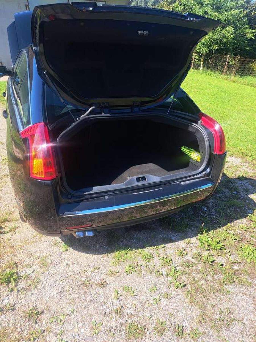Melns Citroen C6 2010 Viļņa, ar dzinēja tilpumu 2.18 L un nobraukumu 255 tūkst. km par 5000 €, foto 12 vietnē AUTOMOTO.COM.LV