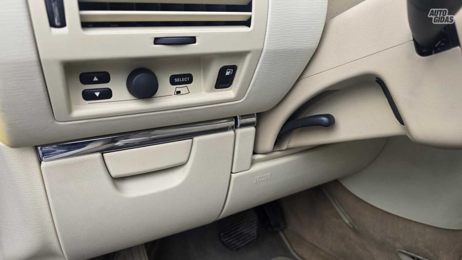 Zils Citroen C6 2006 Kauņa, ar dzinēja tilpumu 3.00 L un nobraukumu 270 tūkst. km par 6200 €, foto 17 vietnē AUTOMOTO.COM.LV
