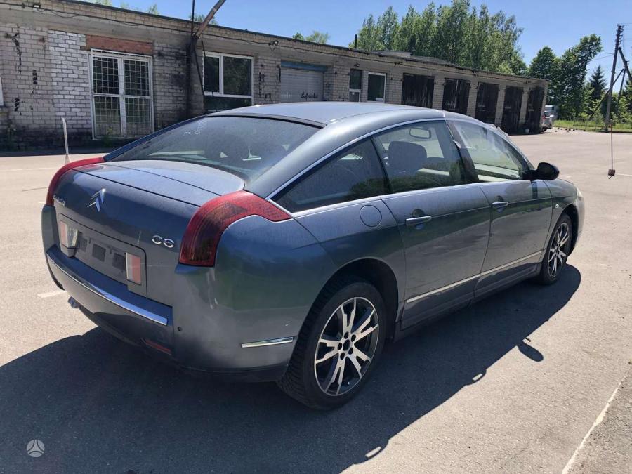 Blue Citroen C6 2006 in Silute, with an engine capacity of 2.95 L and mileage of 315 thousand km for 1800 €, photo 6 on AUTOMOTO.COM.LV