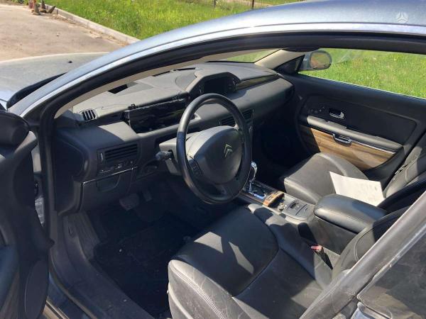 Blue Citroen C6 2006 in Silute, with an engine capacity of 2.95 L and mileage of 315 thousand km for 1800 €, photo 7 on AUTOMOTO.COM.LV