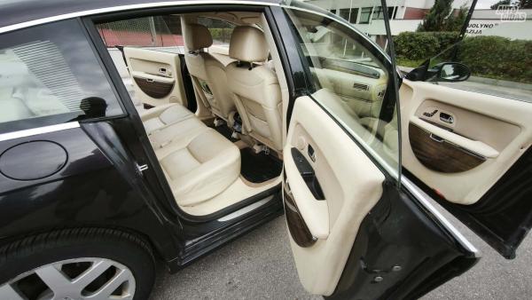 Brūns Citroen C6 2006 Viļņa, ar dzinēja tilpumu 2.70 L un nobraukumu 300 tūkst. km par 1650 €, foto 4 vietnē AUTOMOTO.COM.LV