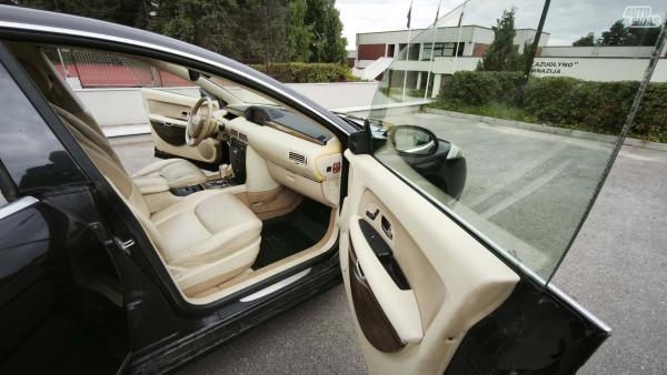 Brūns Citroen C6 2006 Viļņa, ar dzinēja tilpumu 2.70 L un nobraukumu 300 tūkst. km par 1650 €, foto 5 vietnē AUTOMOTO.COM.LV