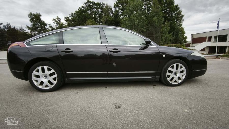 Brūns Citroen C6 2006 Viļņa, ar dzinēja tilpumu 2.70 L un nobraukumu 300 tūkst. km par 1650 €, foto 12 vietnē AUTOMOTO.COM.LV