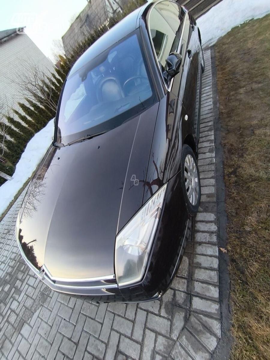 Brown Citroen C6 2008 in Anyksciai, with an engine capacity of 2.20 L and mileage of 253 thousand km for 3600 €, photo 2 on AUTOMOTO.COM.LV
