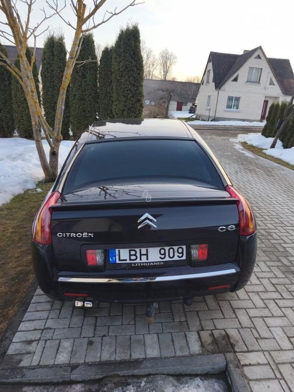 Brūns Citroen C6 2008 Anykščiai, ar dzinēja tilpumu 2.20 L un nobraukumu 253 tūkst. km par 3600 €, foto 8 vietnē AUTOMOTO.COM.LV