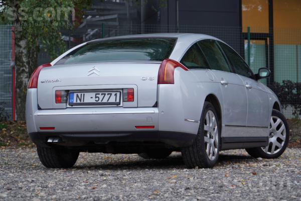 Ситроен С6 2007 в Рига на AUTOMOTO.COM.LV Серый Ситроен С6 2007 в Рига, объемом двигателя 2.70 л и пробегом 252 тыс. км за 2990 €, фото 8 на AUTOMOTO.COM.LV