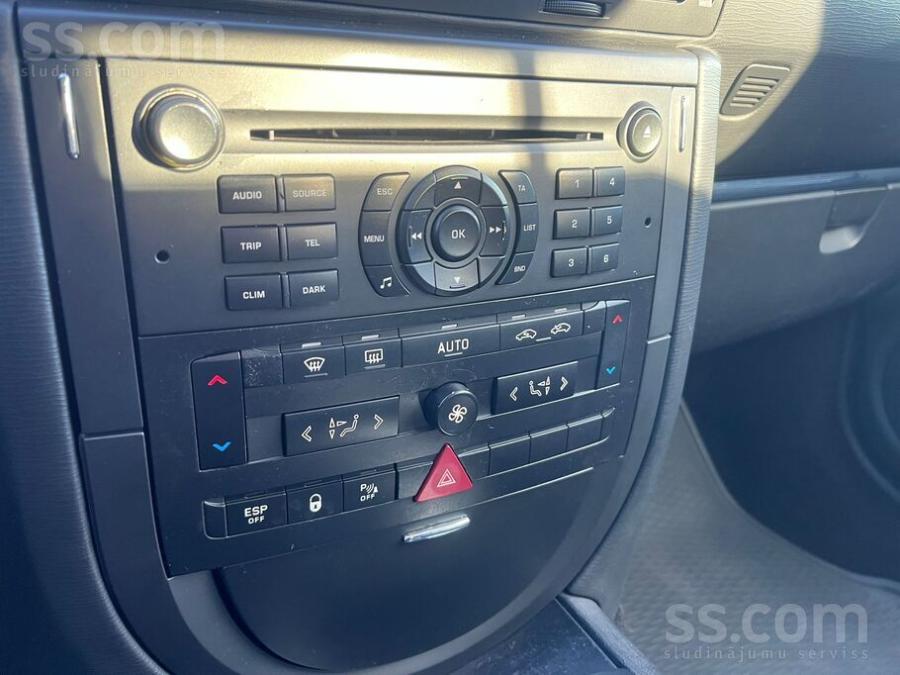 Citroen C6 2007 Kuldīga, ar dzinēja tilpumu 2.70 L un nobraukumu 288 tūkst. km par 3790 €, foto 16 vietnē AUTOMOTO.COM.LV