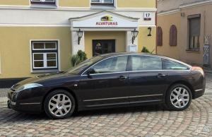 Citroen C6 2008 in Vilnius, with an engine capacity of 2.70 L and mileage of 300 thousand km for 1500 €, photo 4 on AUTOMOTO.COM.LV