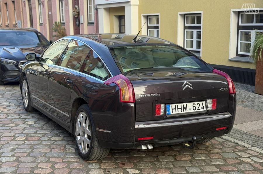 Citroen C6 2008 in Vilnius, with an engine capacity of 2.70 L and mileage of 300 thousand km for 1500 €, photo 5 on AUTOMOTO.COM.LV