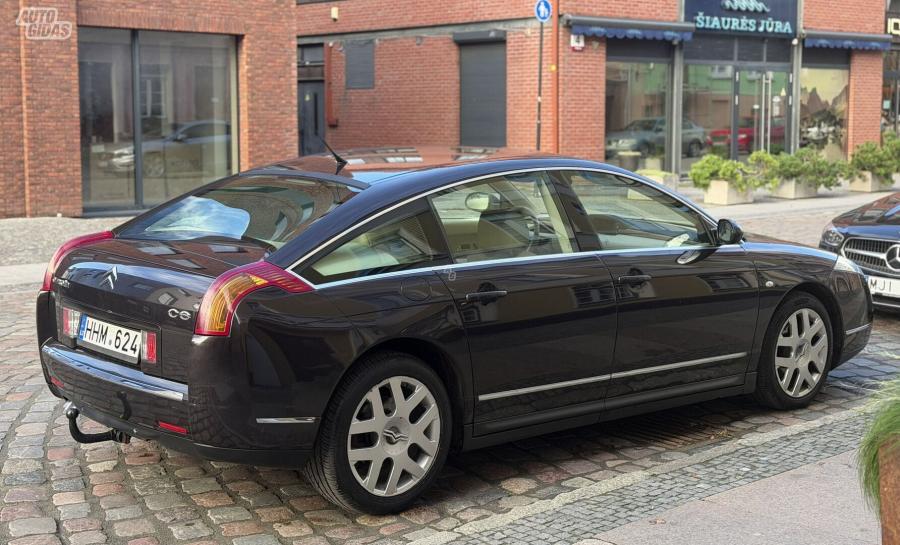 Citroen C6 2008 in Vilnius, with an engine capacity of 2.70 L and mileage of 300 thousand km for 1500 €, photo 6 on AUTOMOTO.COM.LV