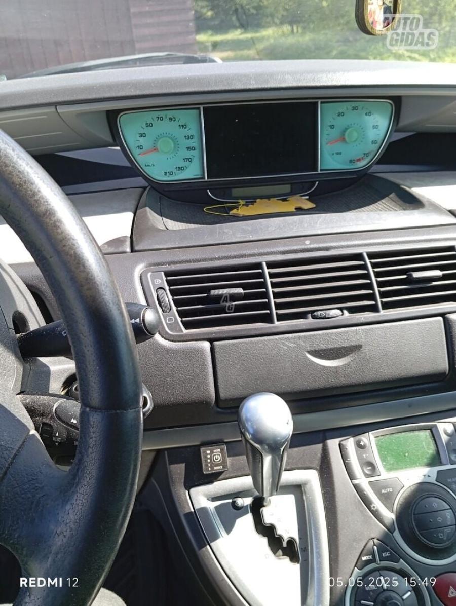 Melns Citroen C8 2004 Klaipėda, ar dzinēja tilpumu 2.90 L un nobraukumu 234 tūkst. km par 800 €, foto 5 vietnē AUTOMOTO.COM.LV