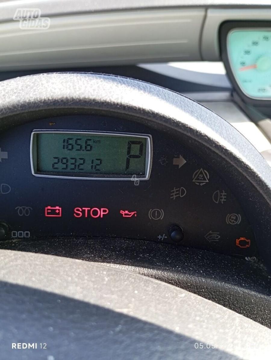 Melns Citroen C8 2004 Klaipėda, ar dzinēja tilpumu 2.90 L un nobraukumu 234 tūkst. km par 800 €, foto 12 vietnē AUTOMOTO.COM.LV