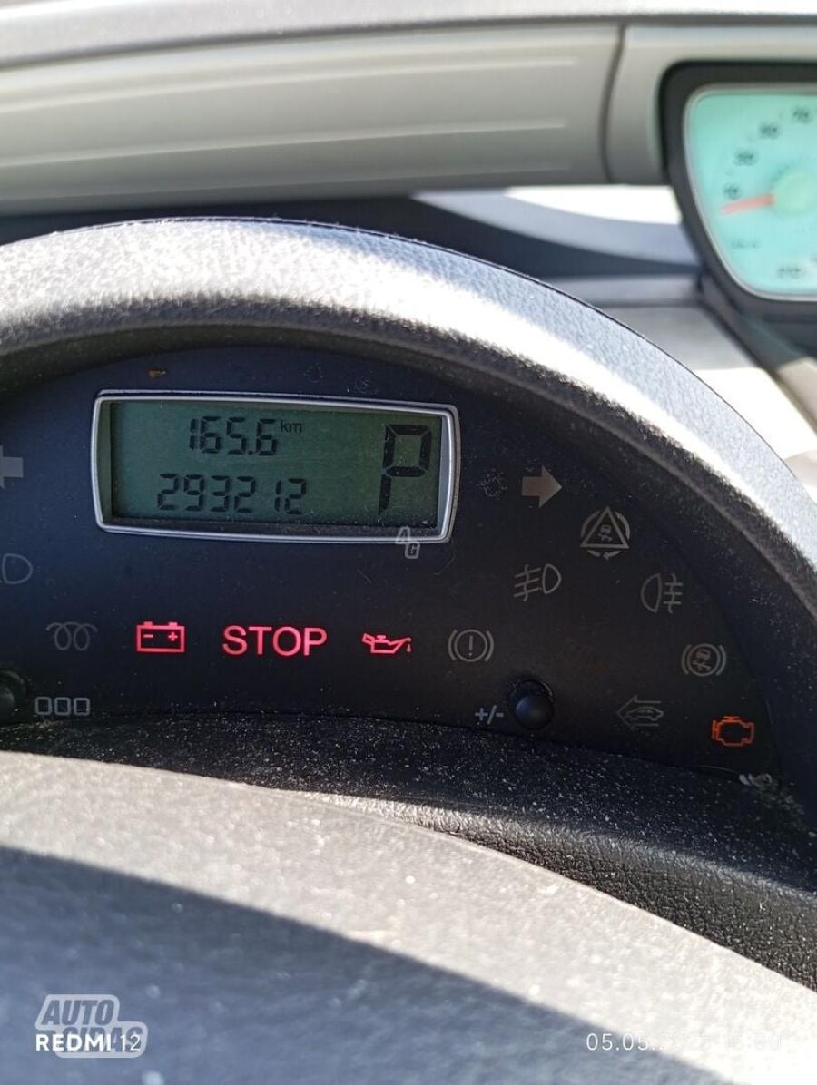 Melns Citroen C8 2004 Klaipėda, ar dzinēja tilpumu 2.90 L un nobraukumu 234 tūkst. km par 800 €, foto 4 vietnē AUTOMOTO.COM.LV