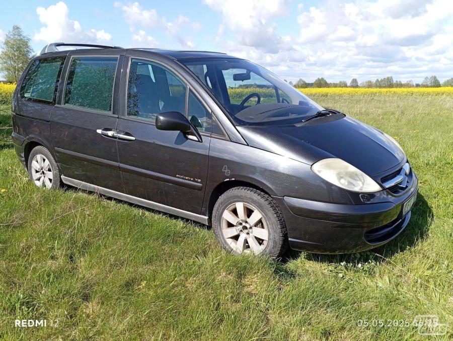 Melns Citroen C8 2004 Klaipėda, ar dzinēja tilpumu 2.90 L un nobraukumu 234 tūkst. km par 800 €, foto 10 vietnē AUTOMOTO.COM.LV