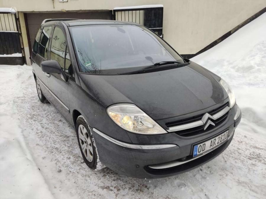 Black Citroen C8 2008 in Vilnius, with an engine capacity of 2.18 L and mileage of 294 thousand km for 2400 €, photo 2 on AUTOMOTO.COM.LV