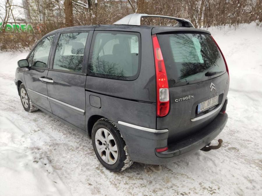Black Citroen C8 2008 in Vilnius, with an engine capacity of 2.18 L and mileage of 294 thousand km for 2400 €, photo 4 on AUTOMOTO.COM.LV