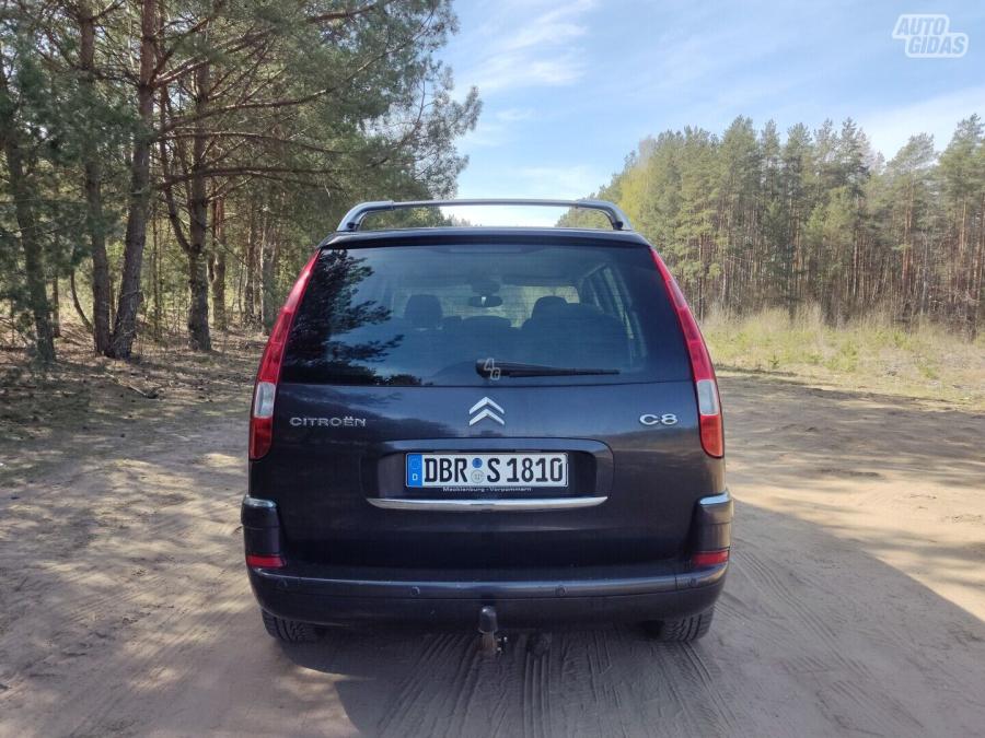 Black Citroen C8 2009 in Vilnius, with an engine capacity of 2.20 L and mileage of 294 thousand km for 2700 €, photo 6 on AUTOMOTO.COM.LV