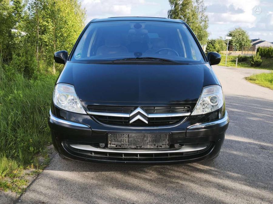 Melns Citroen C8 2009 Kauņa, ar dzinēja tilpumu 2.00 L un nobraukumu 256 tūkst. km par 2650 €, foto 4 vietnē AUTOMOTO.COM.LV