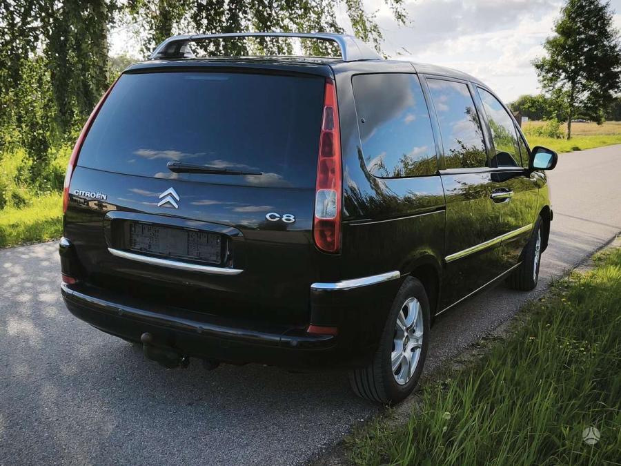 Melns Citroen C8 2009 Kauņa, ar dzinēja tilpumu 2.00 L un nobraukumu 256 tūkst. km par 2650 €, foto 5 vietnē AUTOMOTO.COM.LV