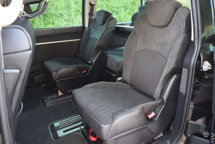 Melns Citroen C8 2012 Viļņa, ar dzinēja tilpumu 2.00 L un nobraukumu 264 tūkst. km par 4150 €, foto 11 vietnē AUTOMOTO.COM.LV
