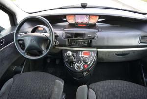 Melns Citroen C8 2012 Viļņa, ar dzinēja tilpumu 2.00 L un nobraukumu 264 tūkst. km par 4150 €, foto 15 vietnē AUTOMOTO.COM.LV
