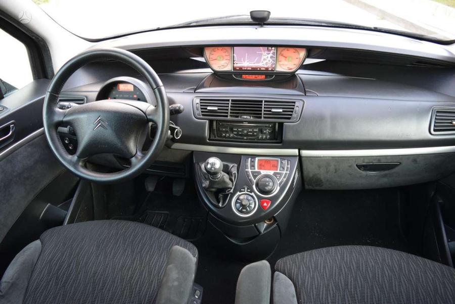 Melns Citroen C8 2012 Viļņa, ar dzinēja tilpumu 2.00 L un nobraukumu 264 tūkst. km par 4150 €, foto 15 vietnē AUTOMOTO.COM.LV