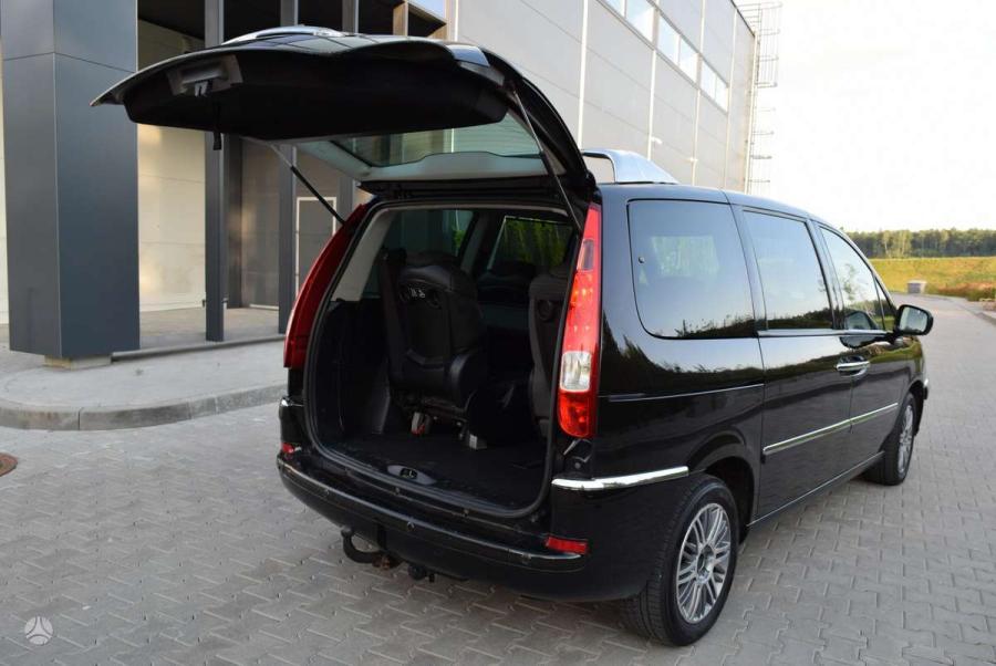 Melns Citroen C8 2012 Viļņa, ar dzinēja tilpumu 2.00 L un nobraukumu 264 tūkst. km par 4150 €, foto 28 vietnē AUTOMOTO.COM.LV