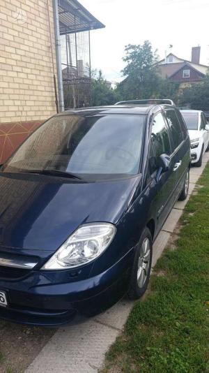 Blue Citroen C8 2004 in Siauliai, with an engine capacity of 2.18 L and mileage of 291 thousand km for 1500 €, photo 3 on AUTOMOTO.COM.LV