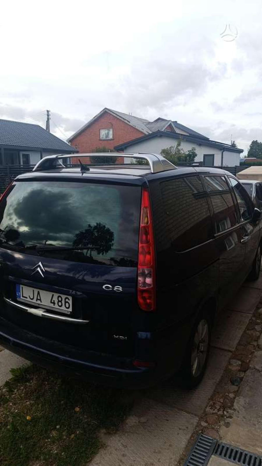 Blue Citroen C8 2004 in Siauliai, with an engine capacity of 2.18 L and mileage of 291 thousand km for 1500 €, photo 4 on AUTOMOTO.COM.LV