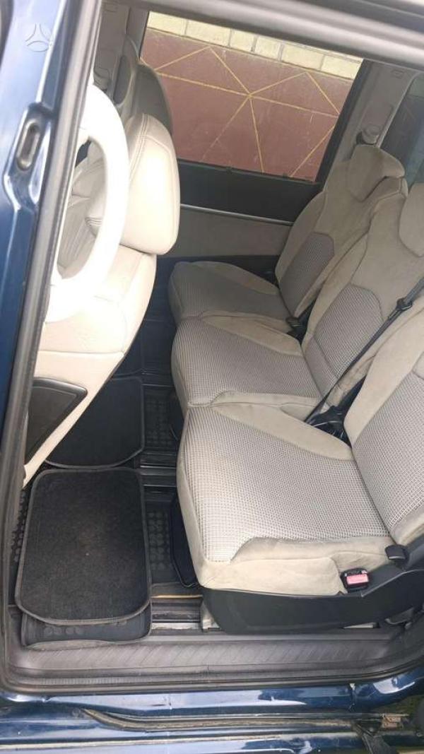 Blue Citroen C8 2004 in Siauliai, with an engine capacity of 2.18 L and mileage of 291 thousand km for 1500 €, photo 7 on AUTOMOTO.COM.LV
