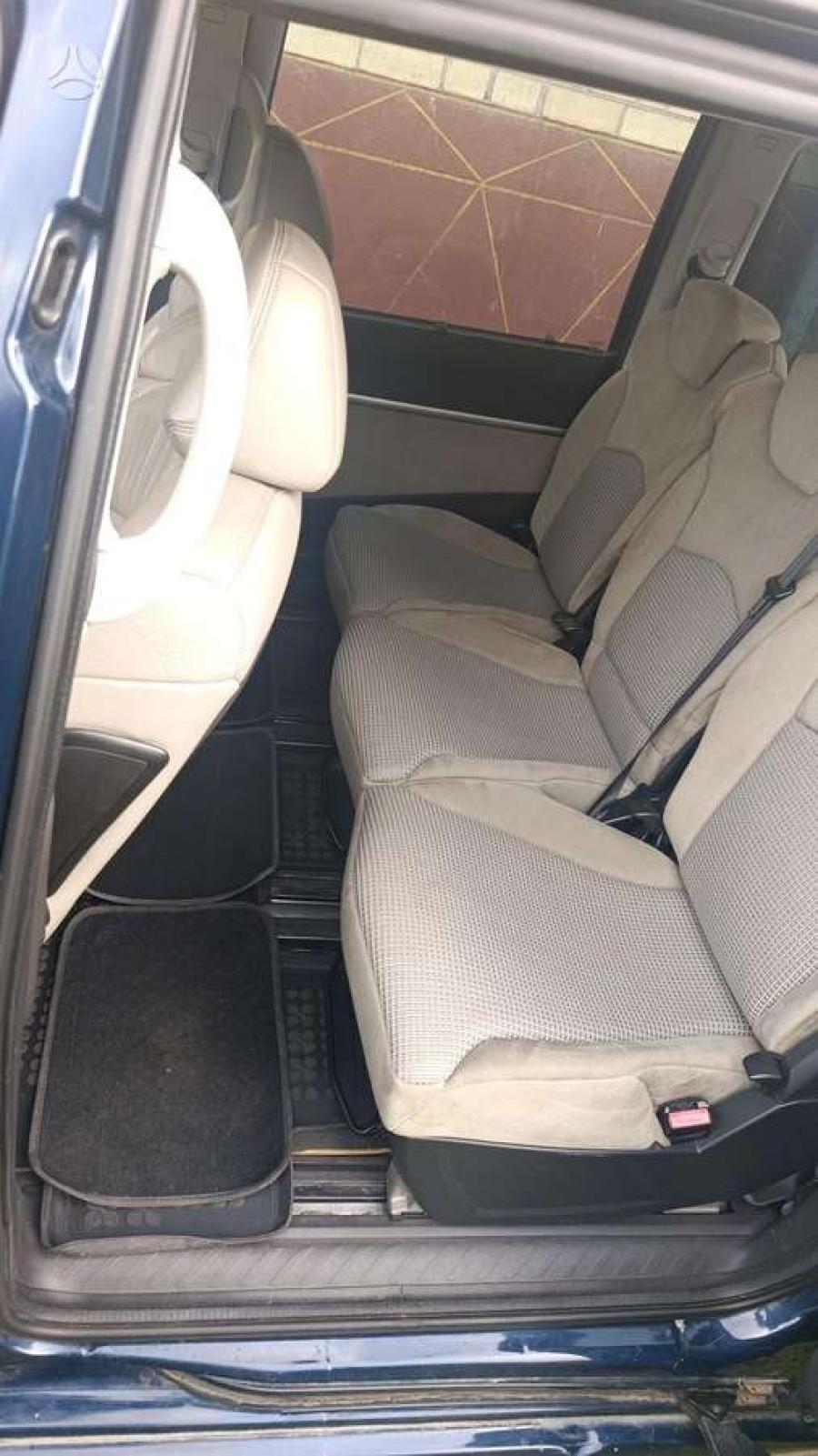 Blue Citroen C8 2004 in Siauliai, with an engine capacity of 2.18 L and mileage of 291 thousand km for 1500 €, photo 8 on AUTOMOTO.COM.LV